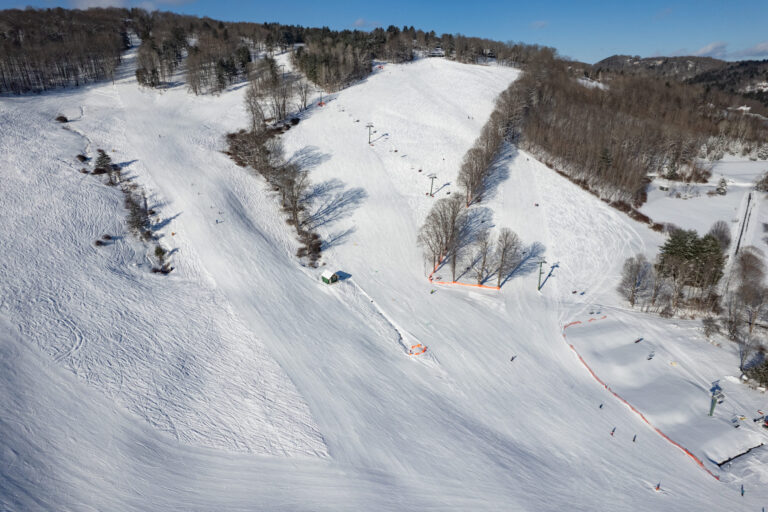 15+ Best Places to Visit in Vermont This Winter