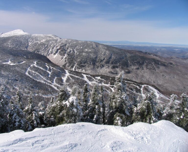 15+ Best Places to Visit in Vermont This Winter