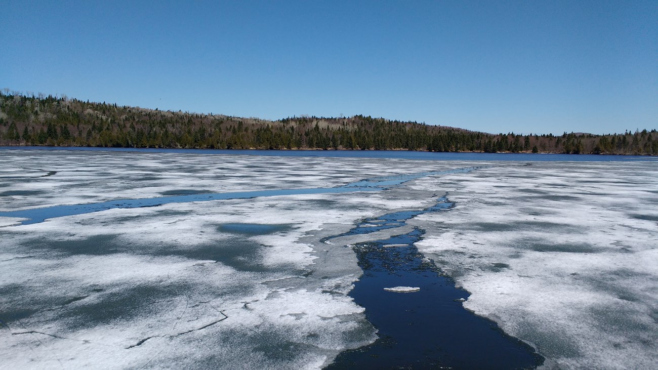 15+ Best Places to Visit in Michigan This Winter