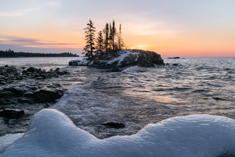 15+ Best Places to Visit in Minnesota This Winter