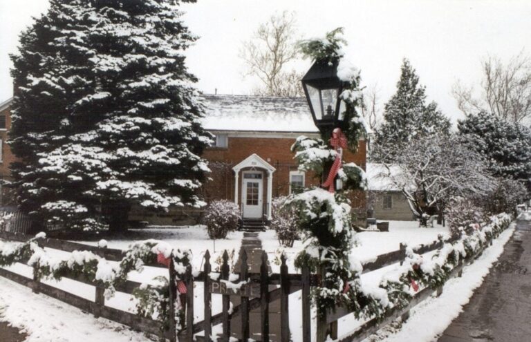 15+ Best Places to Visit in Iowa This Winter
