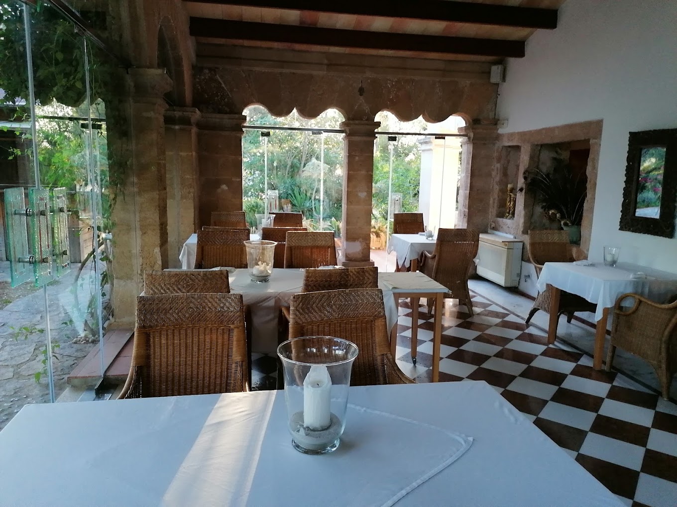 10+ Best Restaurants To Visit In Alcudia: A Food Lover’s Paradise