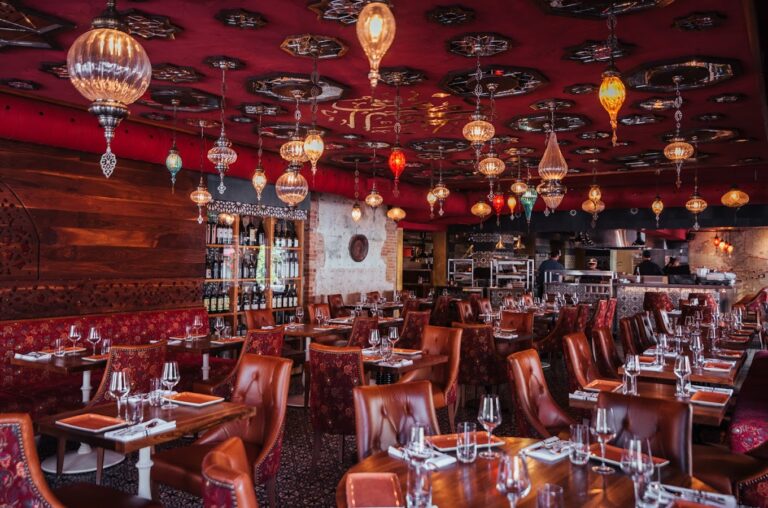 10+ Best Restaurants To Visit In Montreal