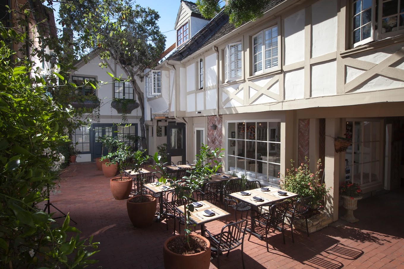 10+ Best Restaurants To Visit In Carmel By The Sea