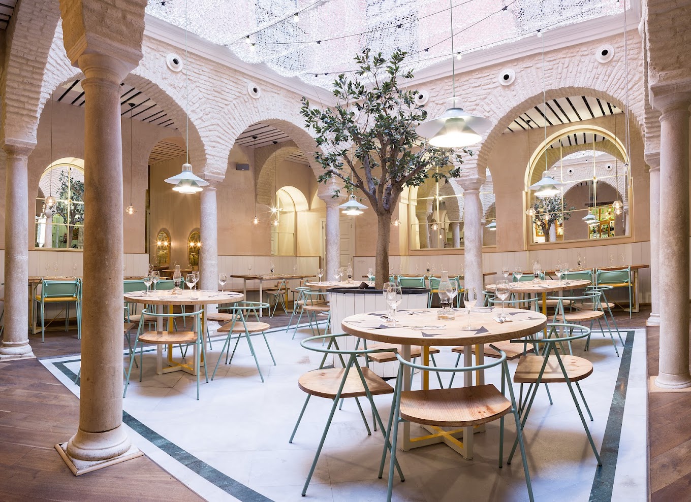 10+ Best Restaurants To Visit In Seville
