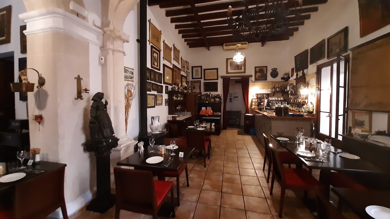 10+ Best Restaurants To Visit In Alcudia: A Food Lover’s Paradise