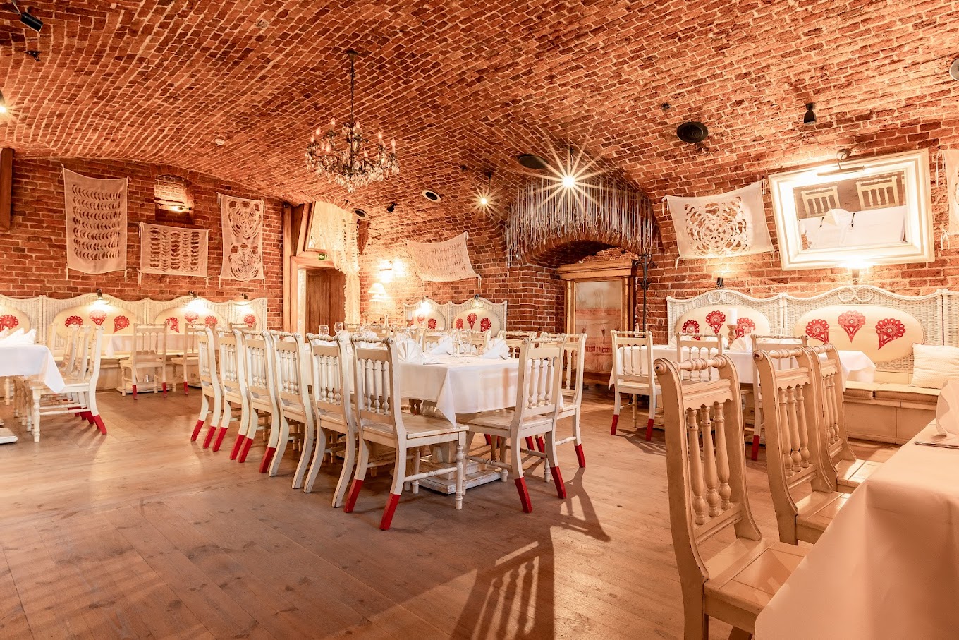 15+ Best Restaurants To Visit In Warsaw: A Food Lover’s Paradise