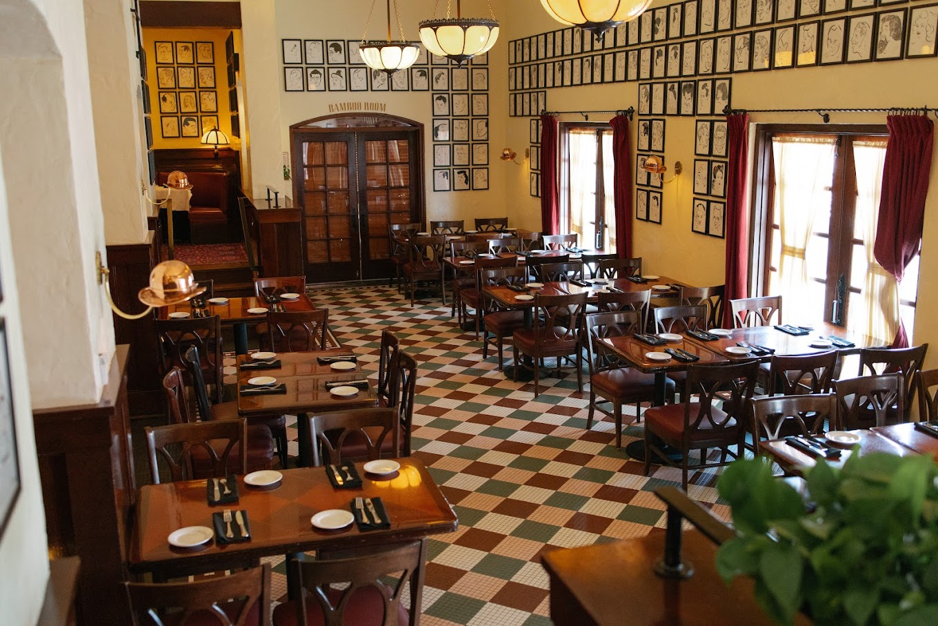 10+ Best Restaurants To Visit In Hollywood Studios: A Food Lover’s Guide