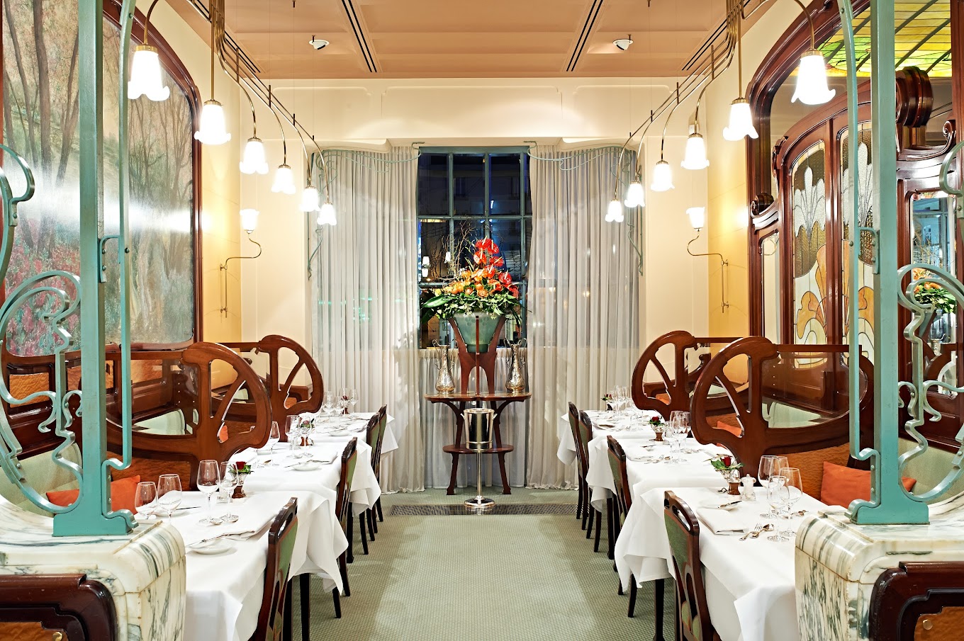 10+ Best Restaurants To Visit In Brussels: A Foodie’s Paradise