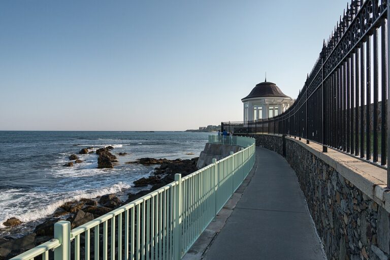 15+ Best Places to Visit in Rhode Island This Spring
