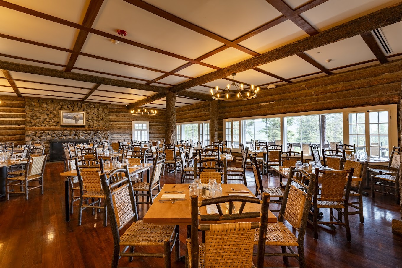15+ Best Restaurants To Visit In Yellowstone.