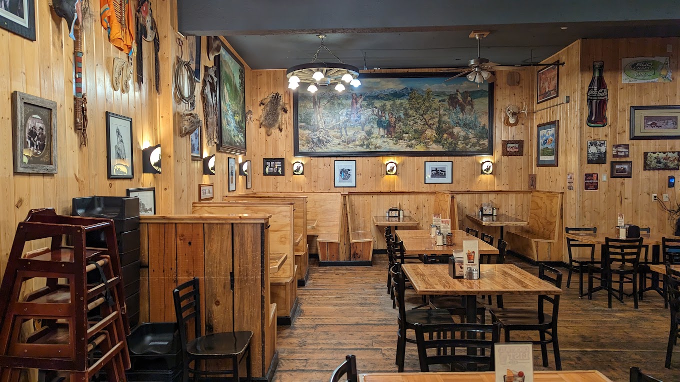 15+ Best Restaurants To Visit In Yellowstone.