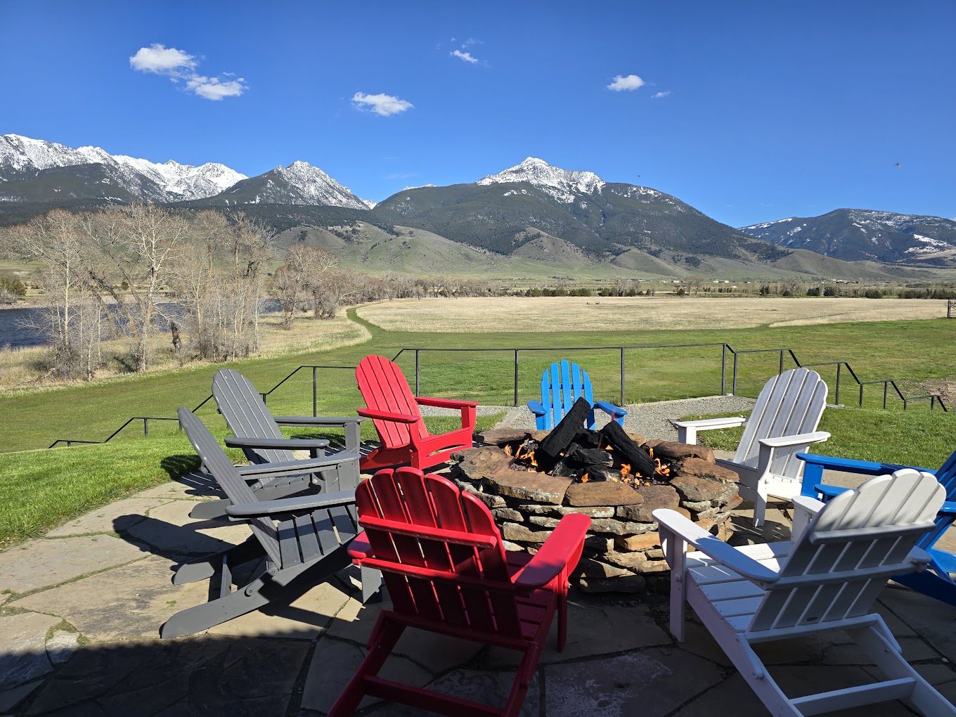 15+ Best Restaurants To Visit In Yellowstone.