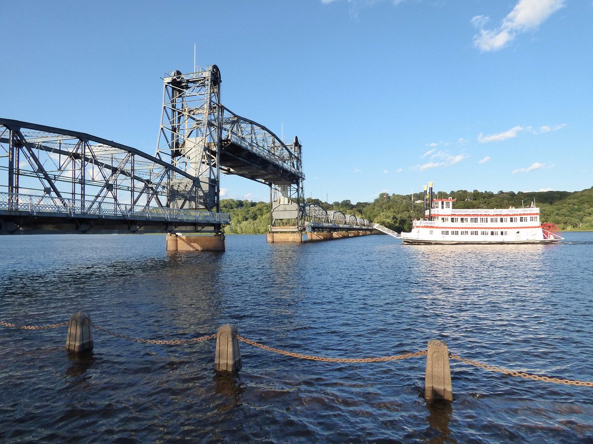 15+ Best Places to Visit in Minnesota This Spring