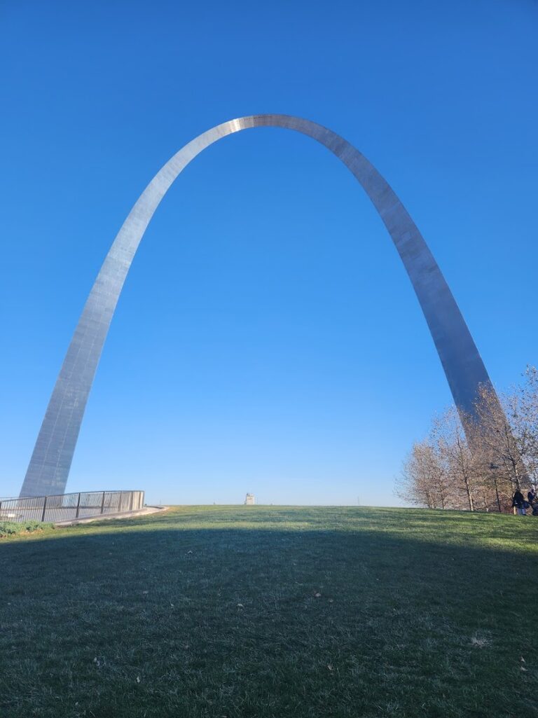 15+ Best Places to Visit in Missouri This Spring