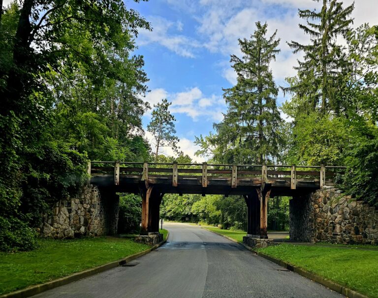 15+ Best Places to Visit in Indiana This Spring