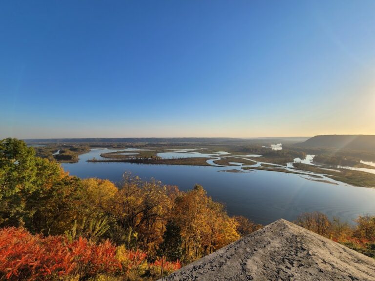 15+ Best Places to Visit in Iowa This Spring