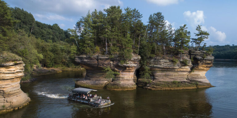 15+ Best Places To Visit In Wisconsin This Spring