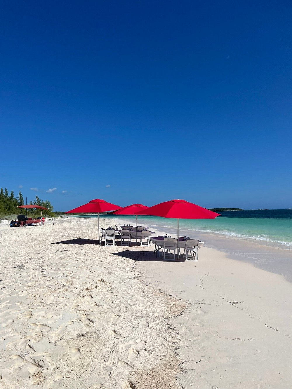 15+ Best Places to Visit in the Bahamas This Spring