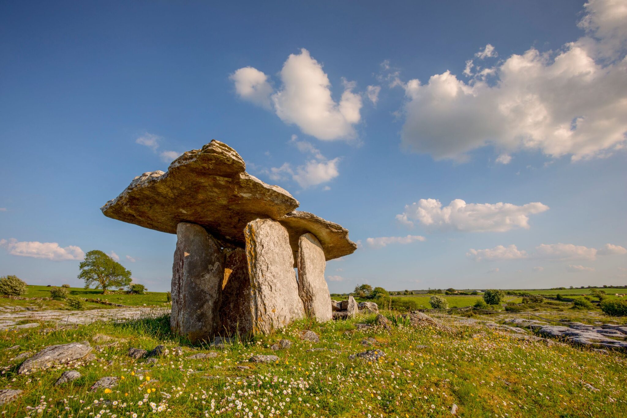 15+ Best Places to Visit in Ireland This Summer